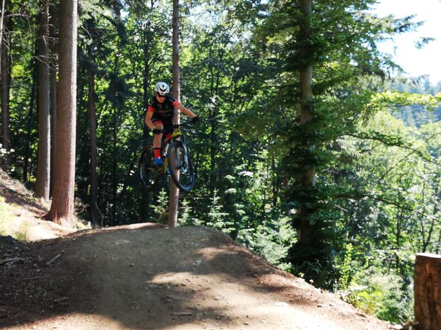 CARLA HAHN – Mountainbike Athletin